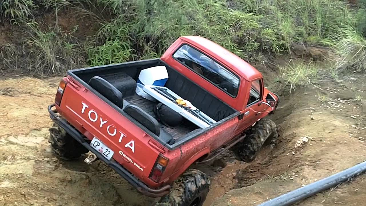 jay sliding (guam off road) - YouTube