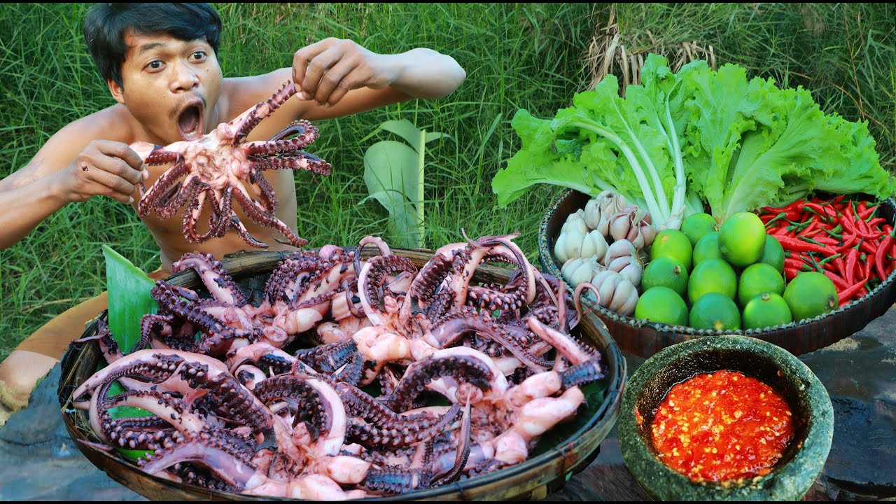 cooking hand squid eating with vegetables hot spicy so delicious - YouTube