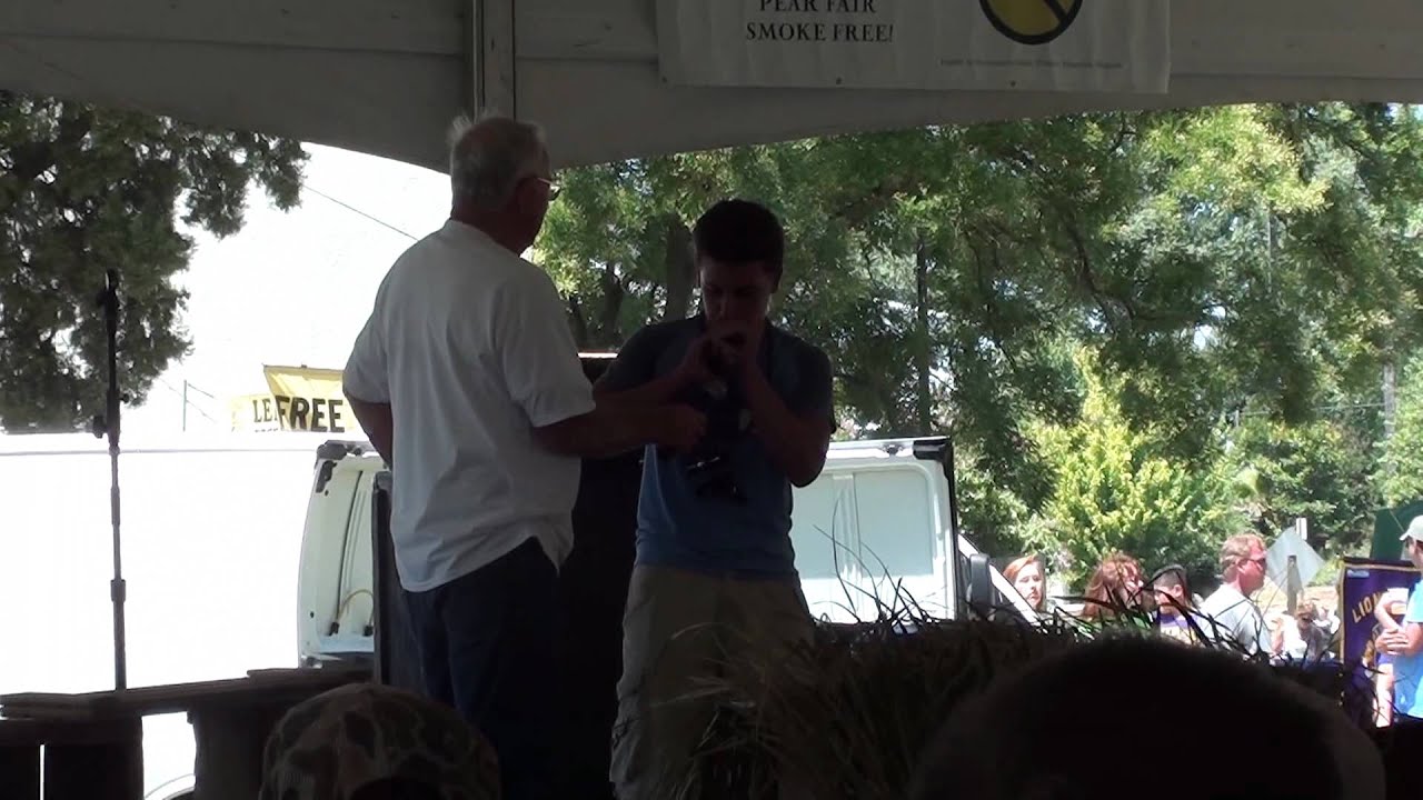 Rocco Duck Calling - Courtland Pear Fair 2011 - YouTube