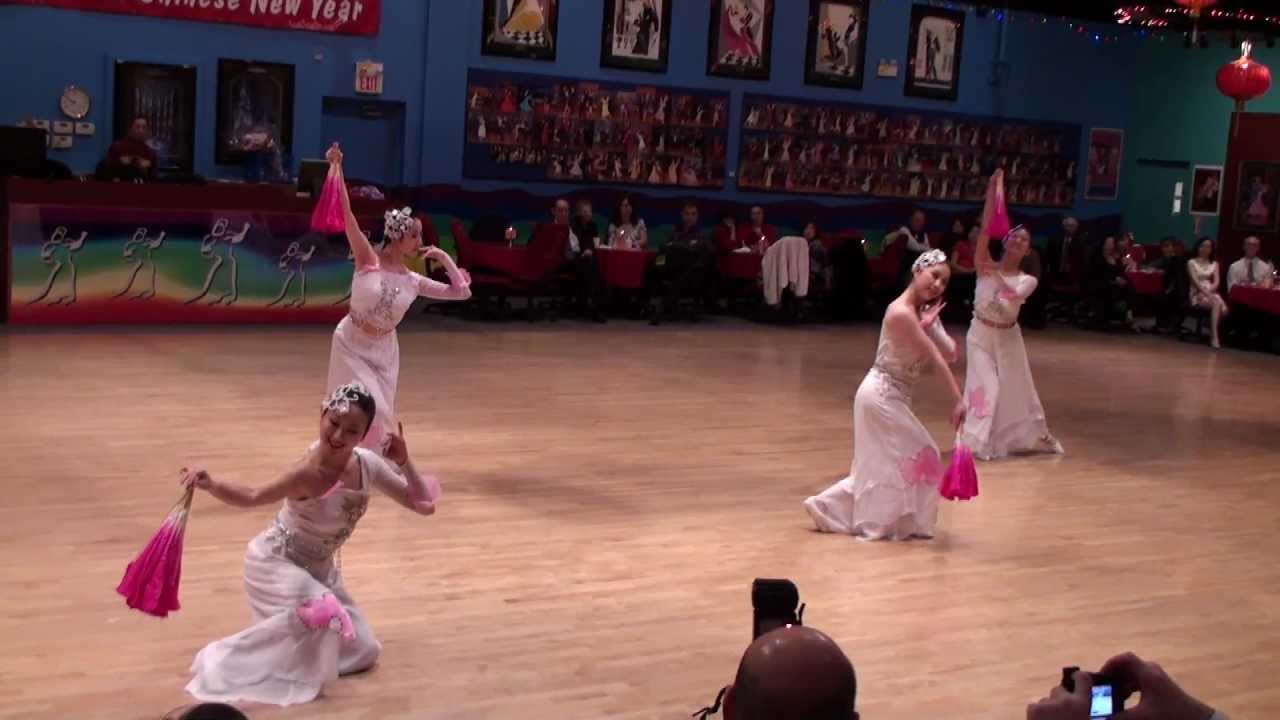 Beautiful Chinese Dance - Flowers in the Rain - Colours of Dance ...