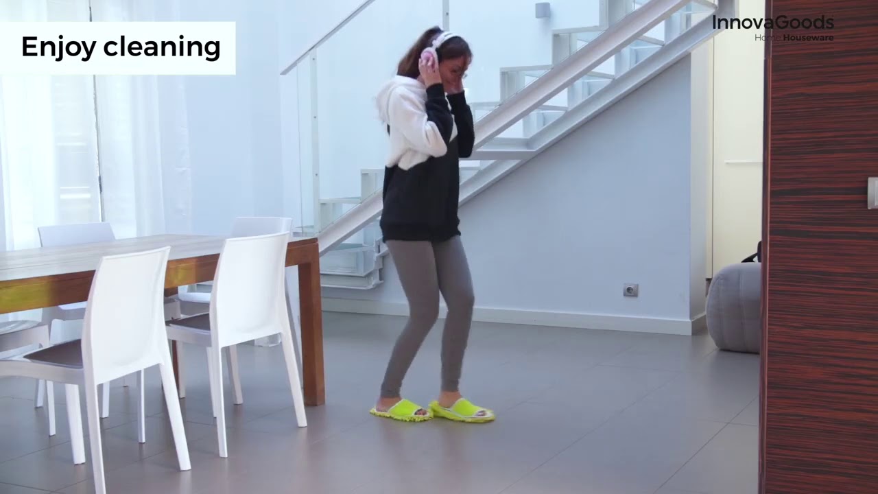 InnovaGoods Mop & Go Hjemmesko, /Vaske gulv og have sjove - YouTube