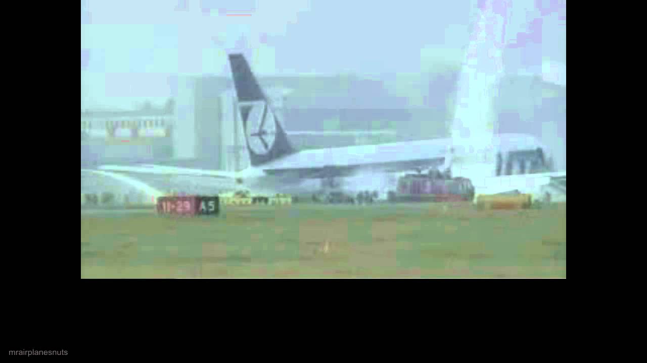 LOT 767 Emergency Landing (Polish Airlines) November 1, 2011 - YouTube