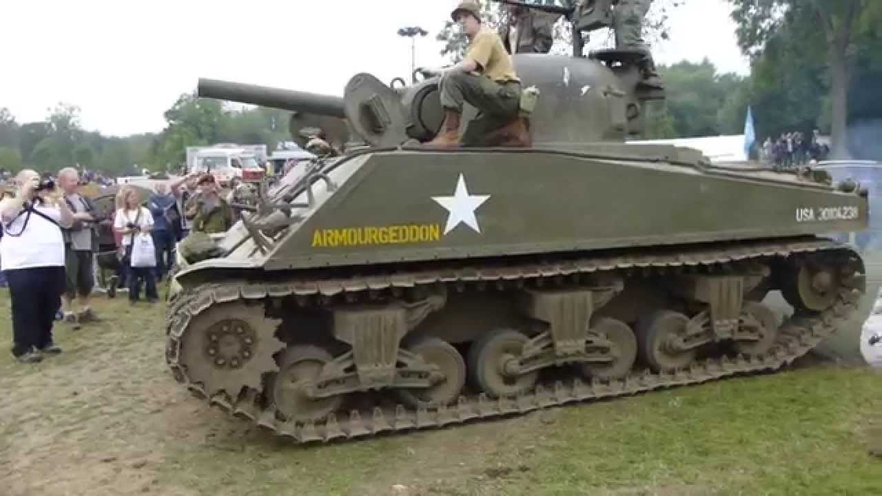 M4 Sherman (105mm) - YouTube