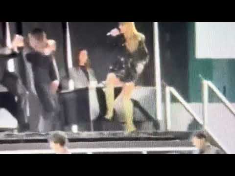 Taylor swift full concert performing the man performance live - YouTube