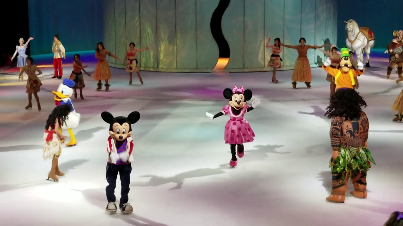 Disney On Ice: Finale with Minnie & Mickey - YouTube