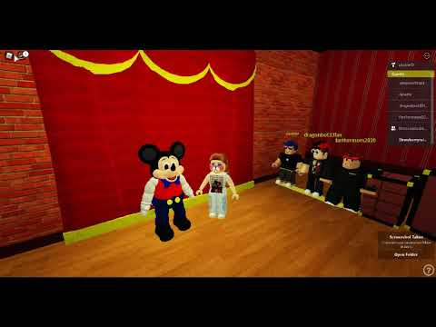 Meeting talking Mickey Mouse on Roblox - YouTube