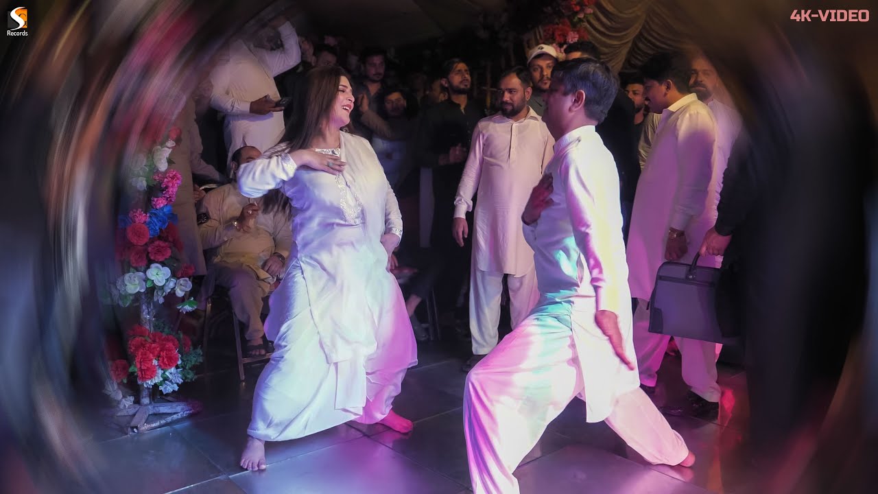 Tenu Takiya Bina KOOCH, Chahat Baloch Vs Boy Dance Performance ...