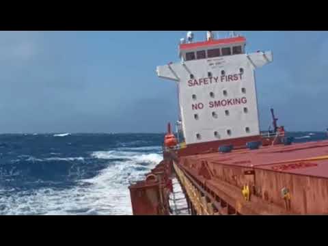Работа в море, погрузка, разгрузка, полный вперед. судно на ходу - YouTube