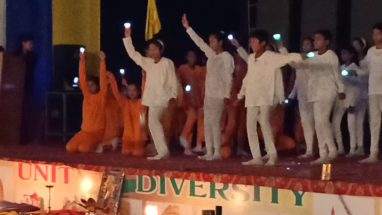 Scottish convent torch light dance performance. - YouTube