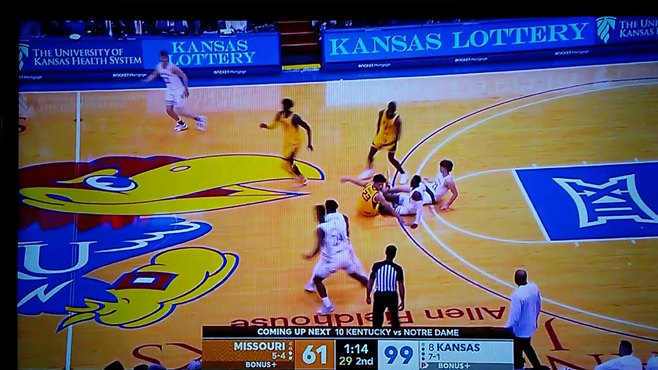 Jayhawks Chris Teahan hits 3 then smokes cigarette to celebrate - YouTube