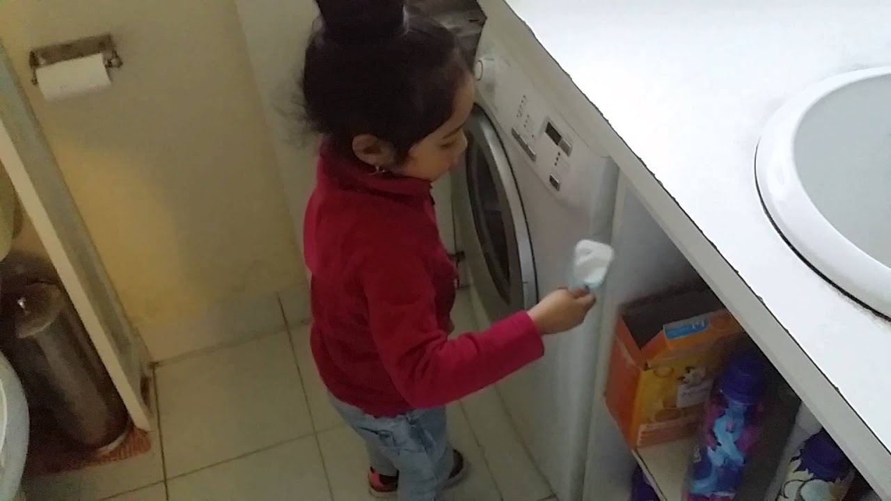 Kids laundry 101 - YouTube