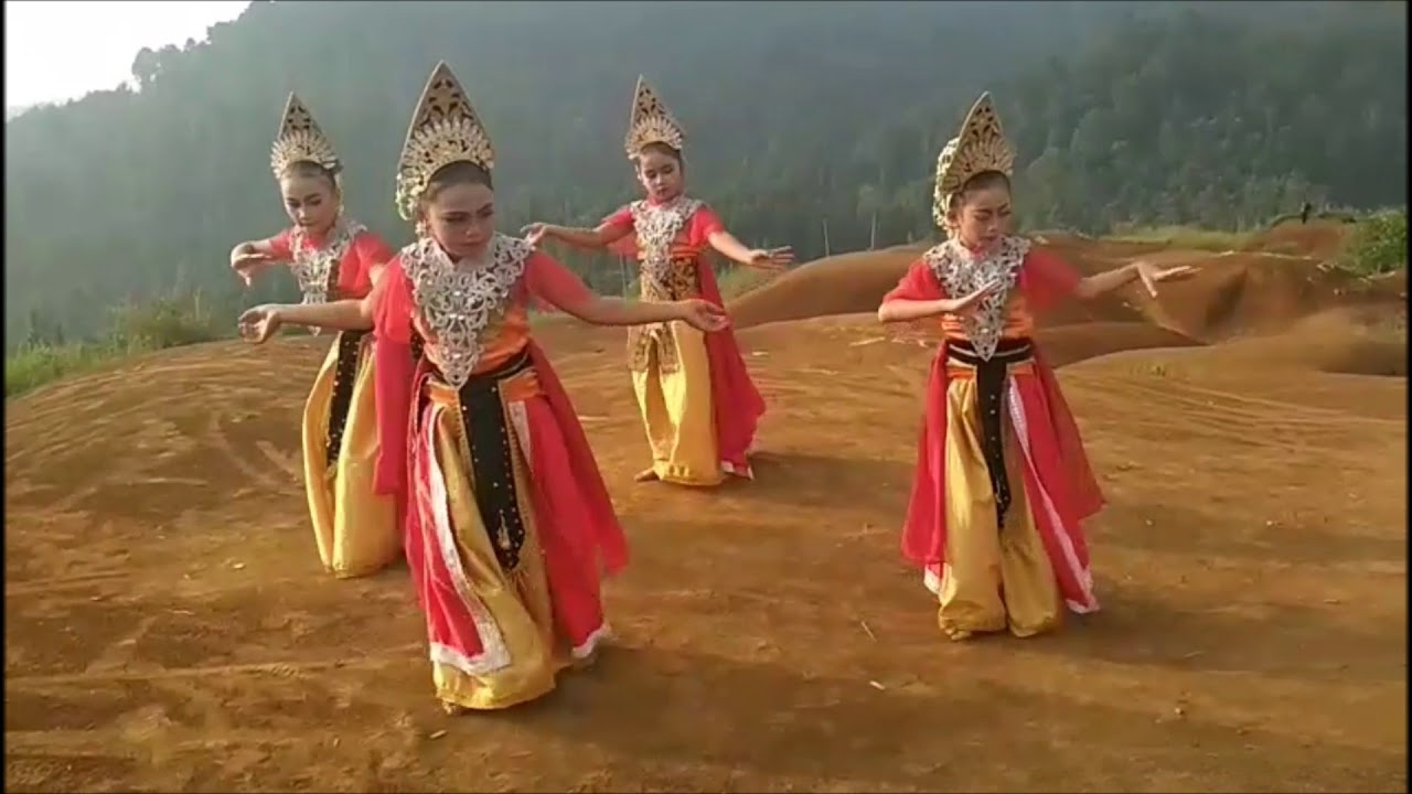 Tari Jaipong Modern "Kagembang" Menari Di Atas Bukit Indah Bersama ...