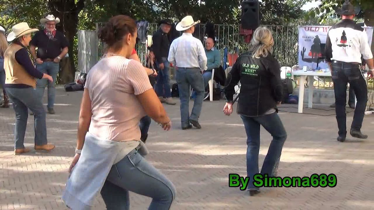 Balli Country, Gruppo "Old Wild West", Ferrere, Fiera Miele - YouTube