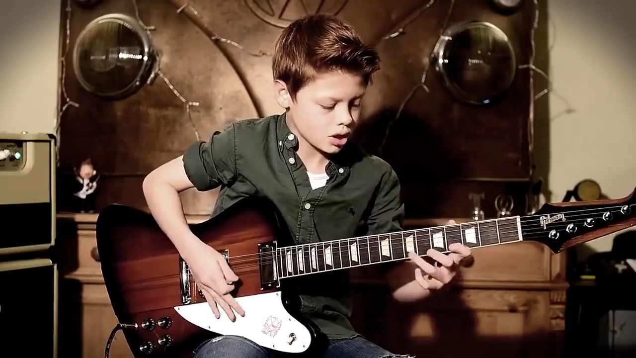 TOBY LEE - THUNDERSTRUCK - YouTube