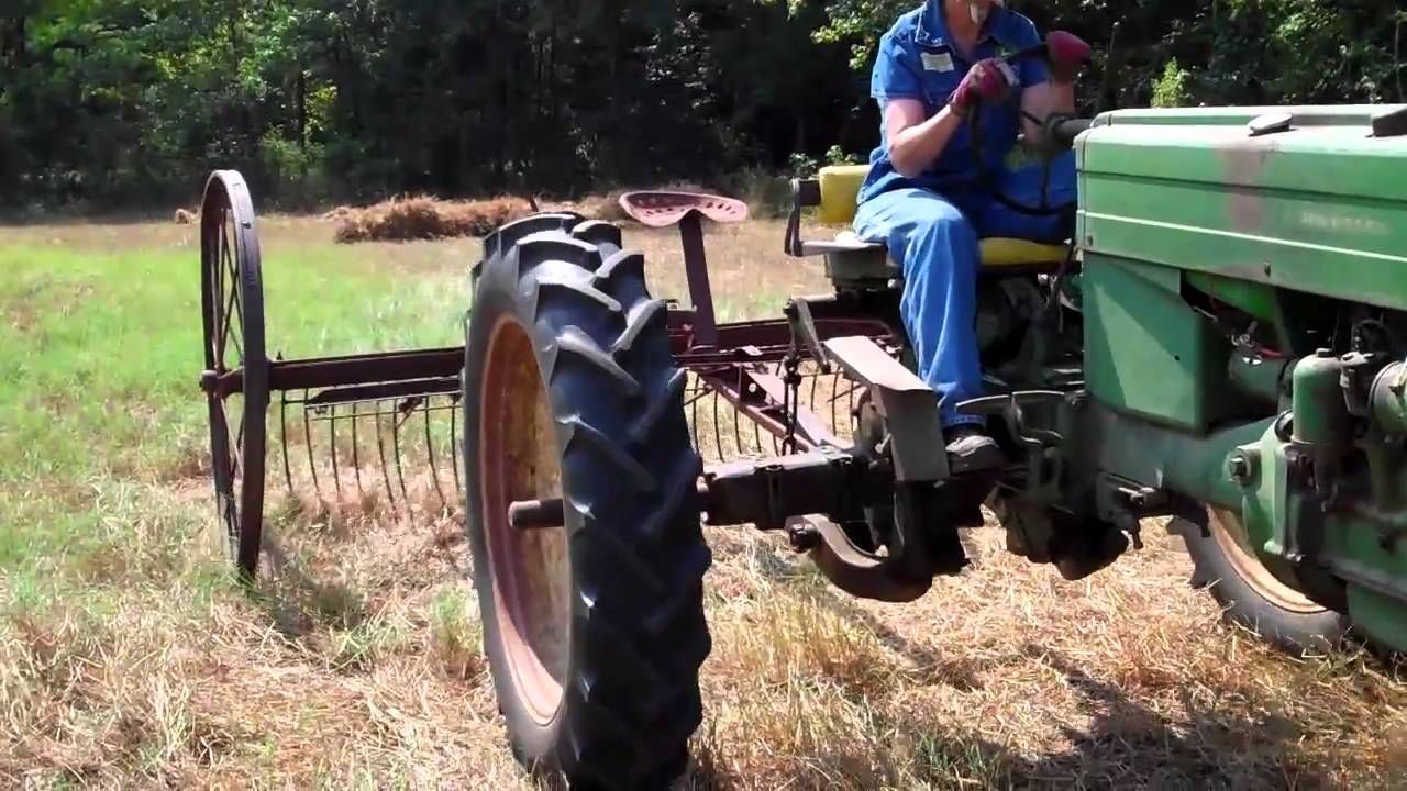 John Deere 51MT and McCormick-Deering dump rake - YouTube