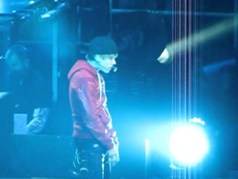 Justin Bieber singing "One Time" (Live) -"My World Tour 2010 ...