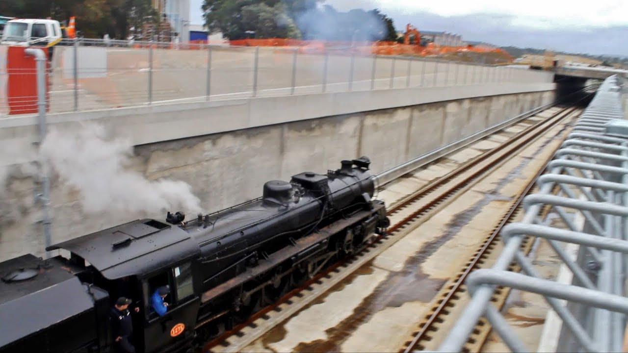 Ja1275 On Kaipara Cannonball Mainline Steam Climbs New Lynn Trench ...