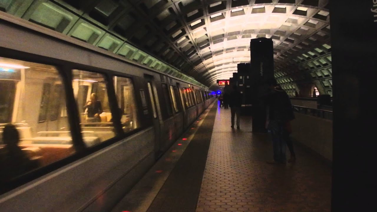 WMATA Metrorail Blue Line Largo Bound Breda 3000 & Rohr 1000 Series ...