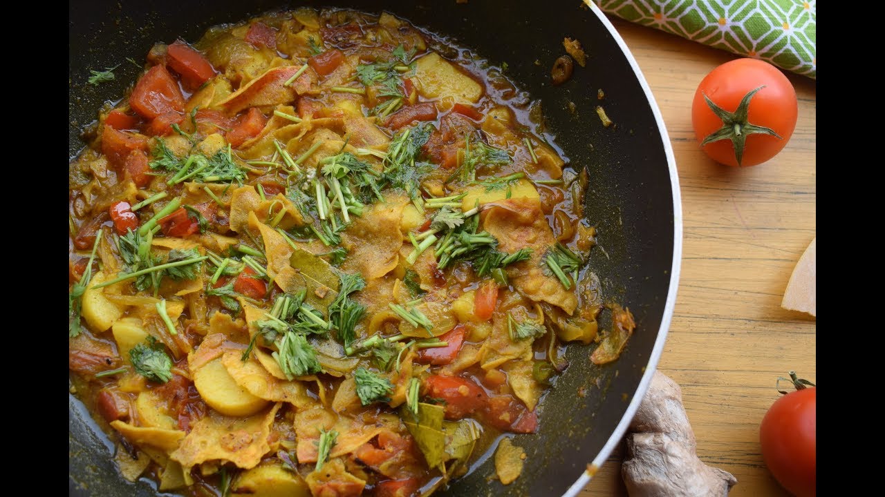 Papad Curry | Indian Recipes | Veg Recipes | Slurrp - YouTube