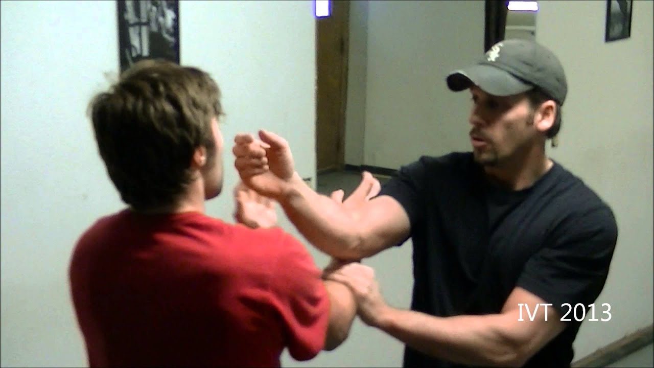 Wing Chun/Ving Tsun - IVT Pak sau drillin' - YouTube