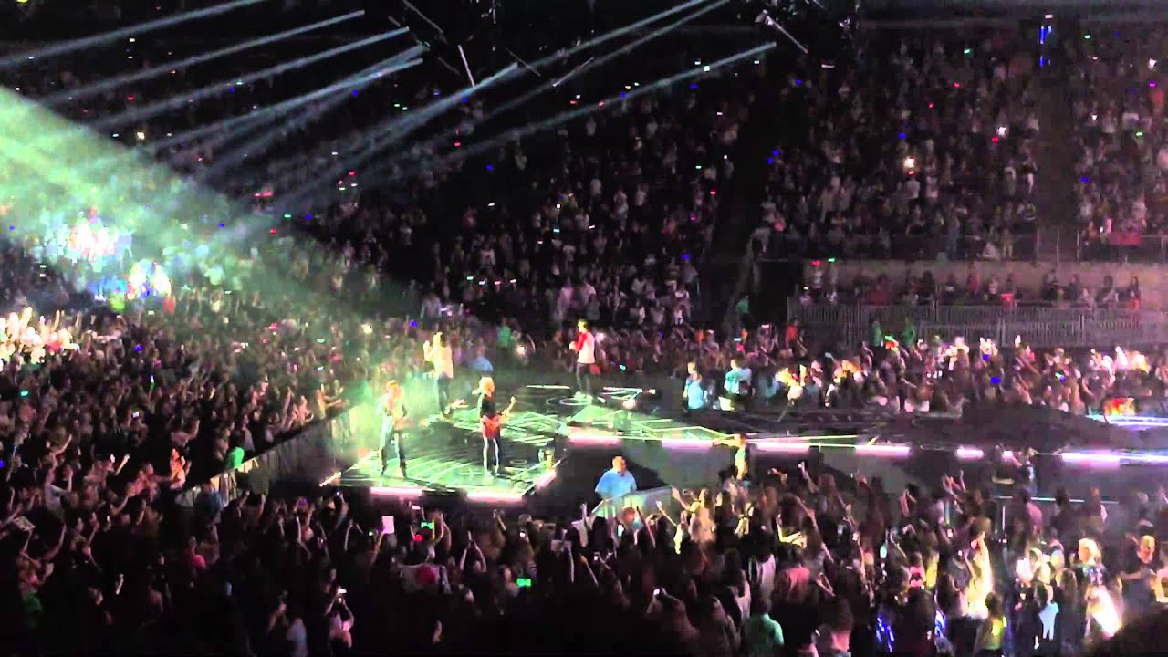 No Control - One Direction OTRA London O2 Arena 28th September 2015 ...