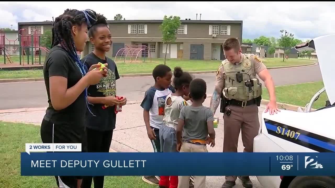 TCSO deputy turns treats into connections - YouTube
