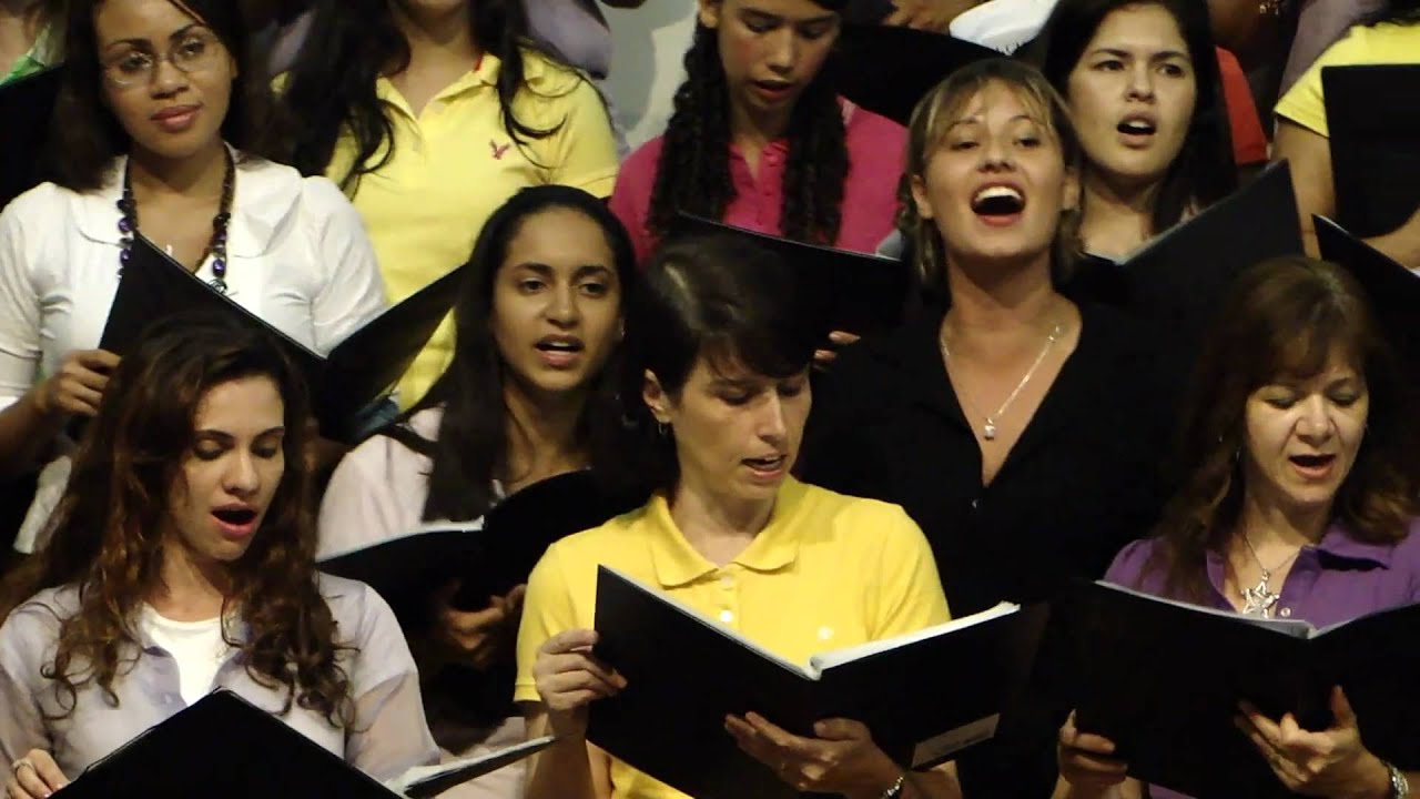 Apresentação do Canto Coral 2, 3 e 4 da Escola de Música de Brasília ...
