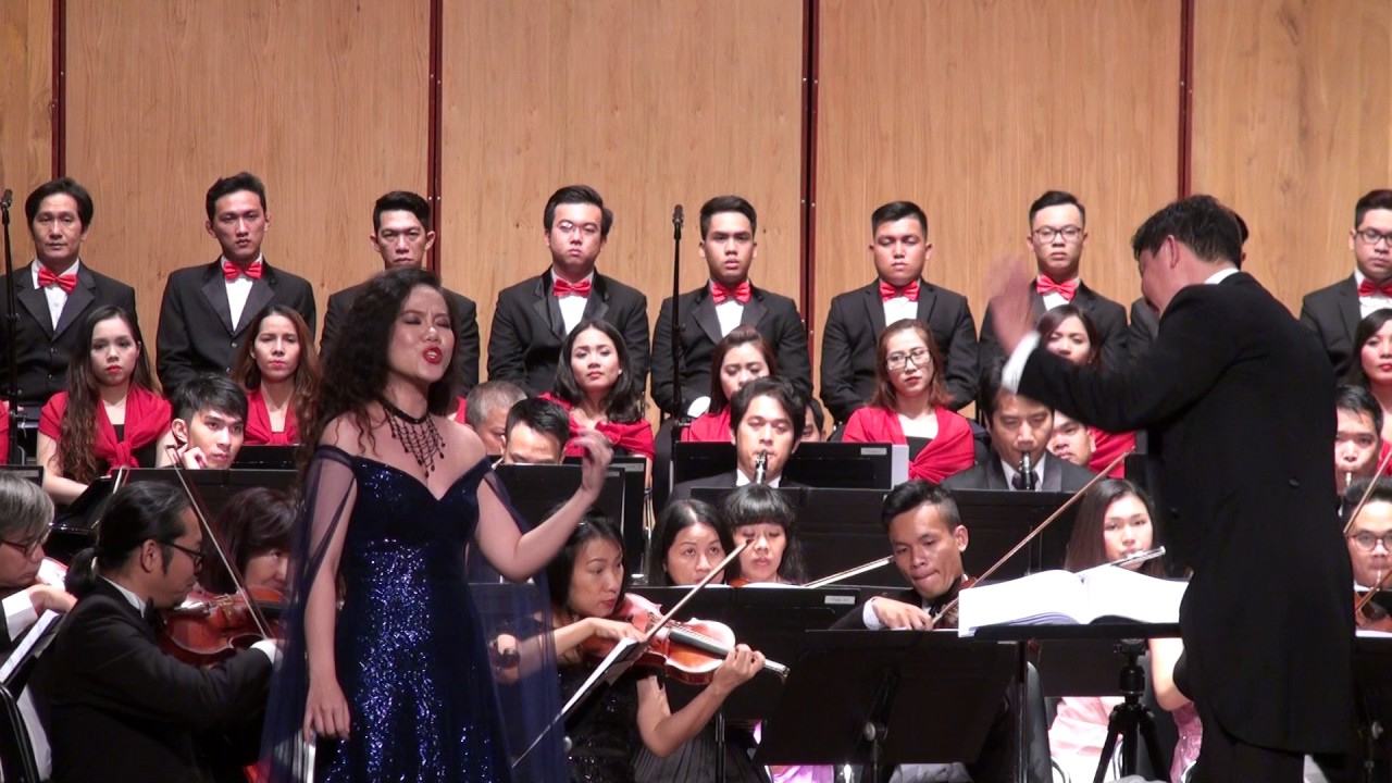 Voice of Spring Waltz - J. Strauss II - Gala New Year 2017 - HBSO - YouTube