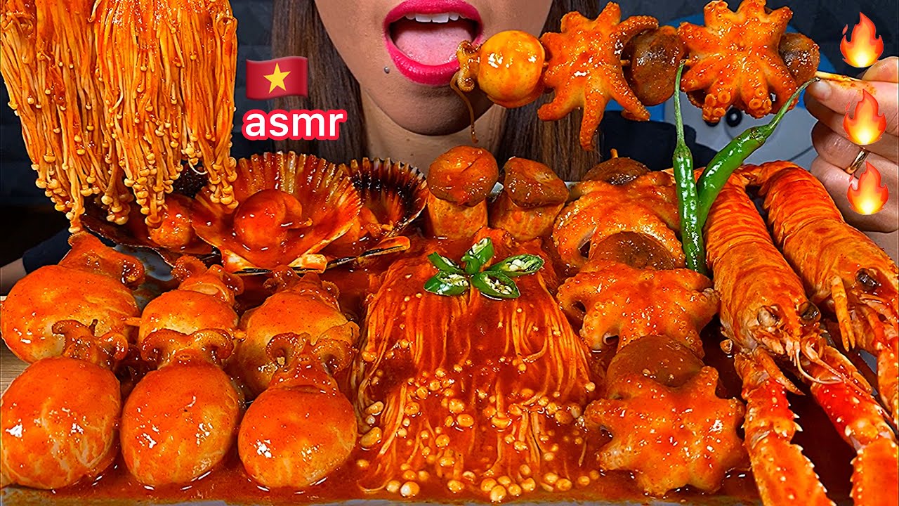EATING SPICY SEAFOOD BOIL SCAMPI OCTOPUS SCALLOPS CUTTLEFISH ENOKI ...