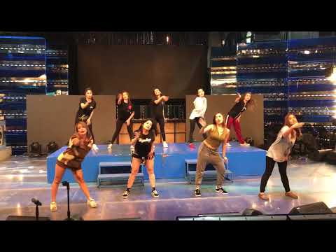 Showtime Dancers with Girltrend Krissha