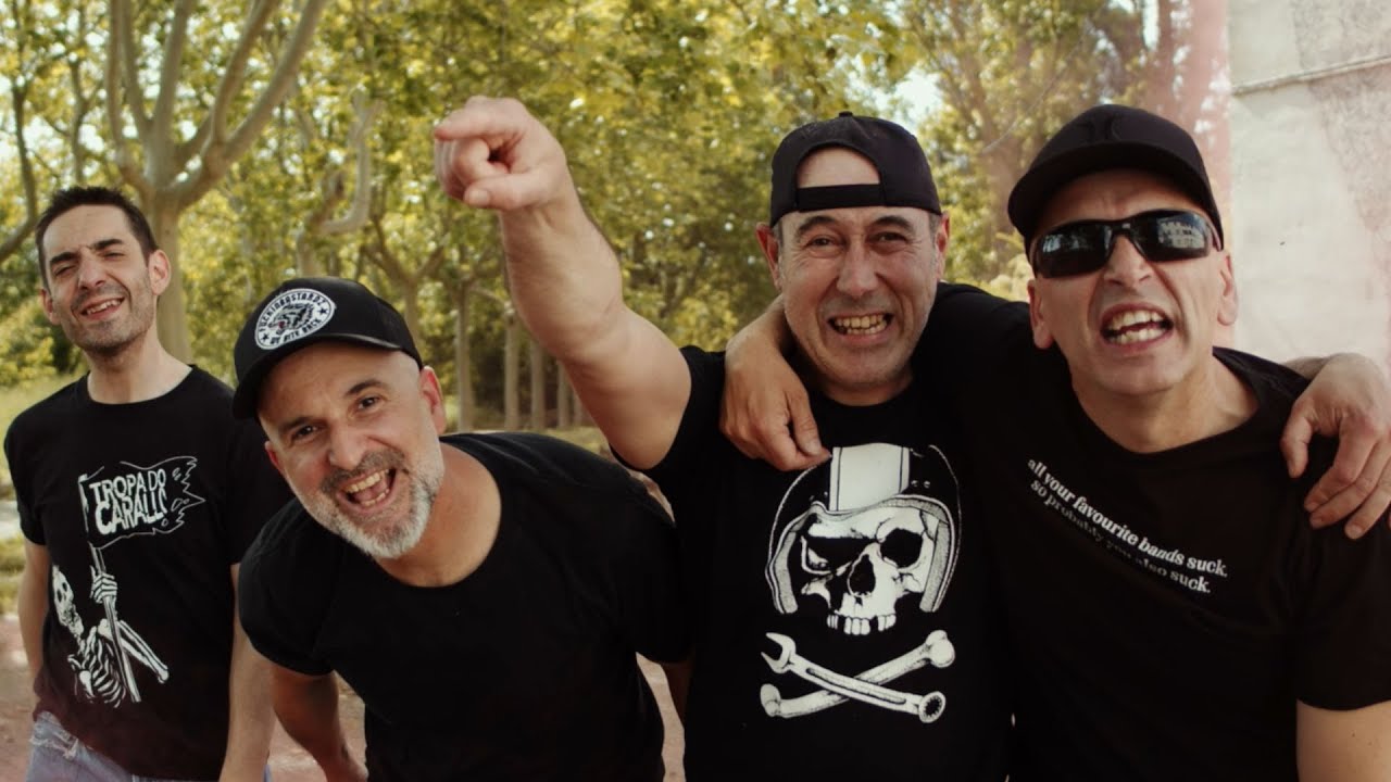 SEGISMUNDO TOXICÓMANO - Molestar (Videoclip oficial) - YouTube