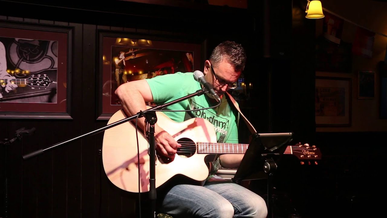 Landslide - Fleetwood Mac (Doug Taylor acoustic cover) - YouTube