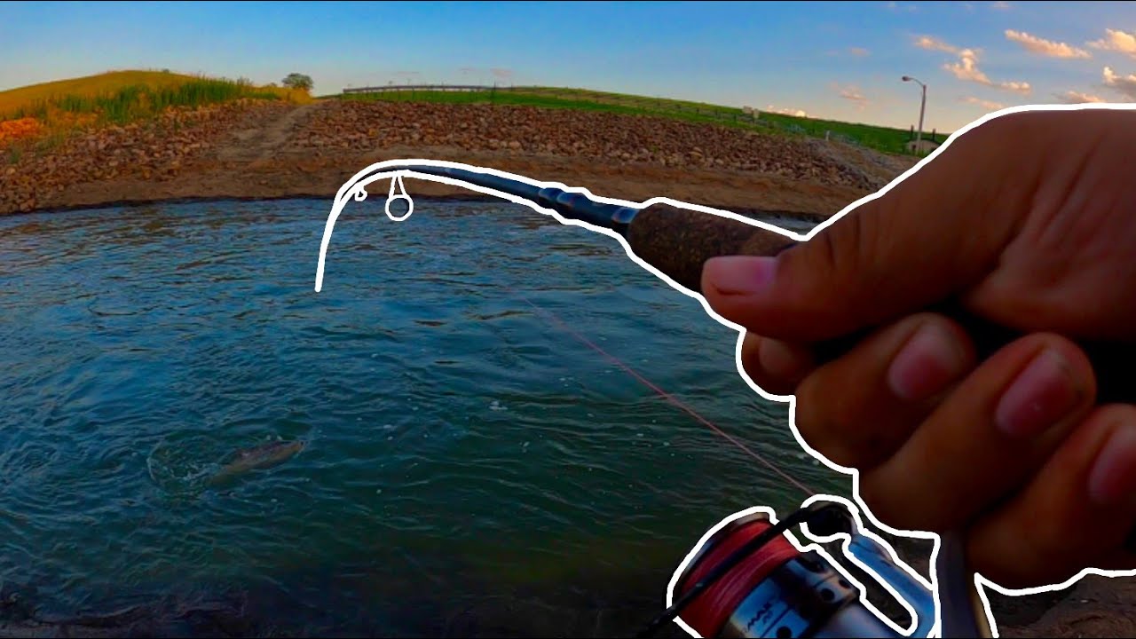 Clinton Lake Spillway Fishing: I HOOKED ONTO A SPILLWAY MONSTER ...