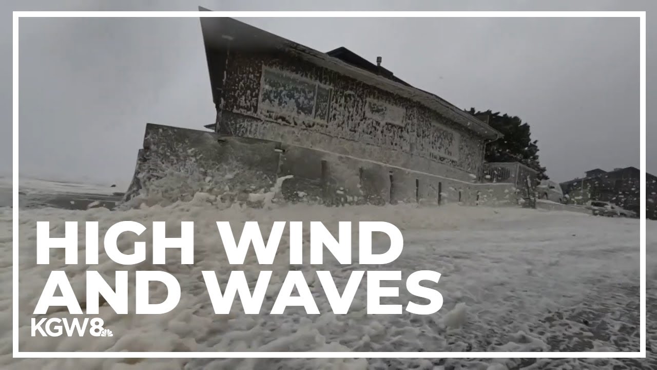 Big waves pound the Oregon coast amid Tuesday’s wind storm - YouTube