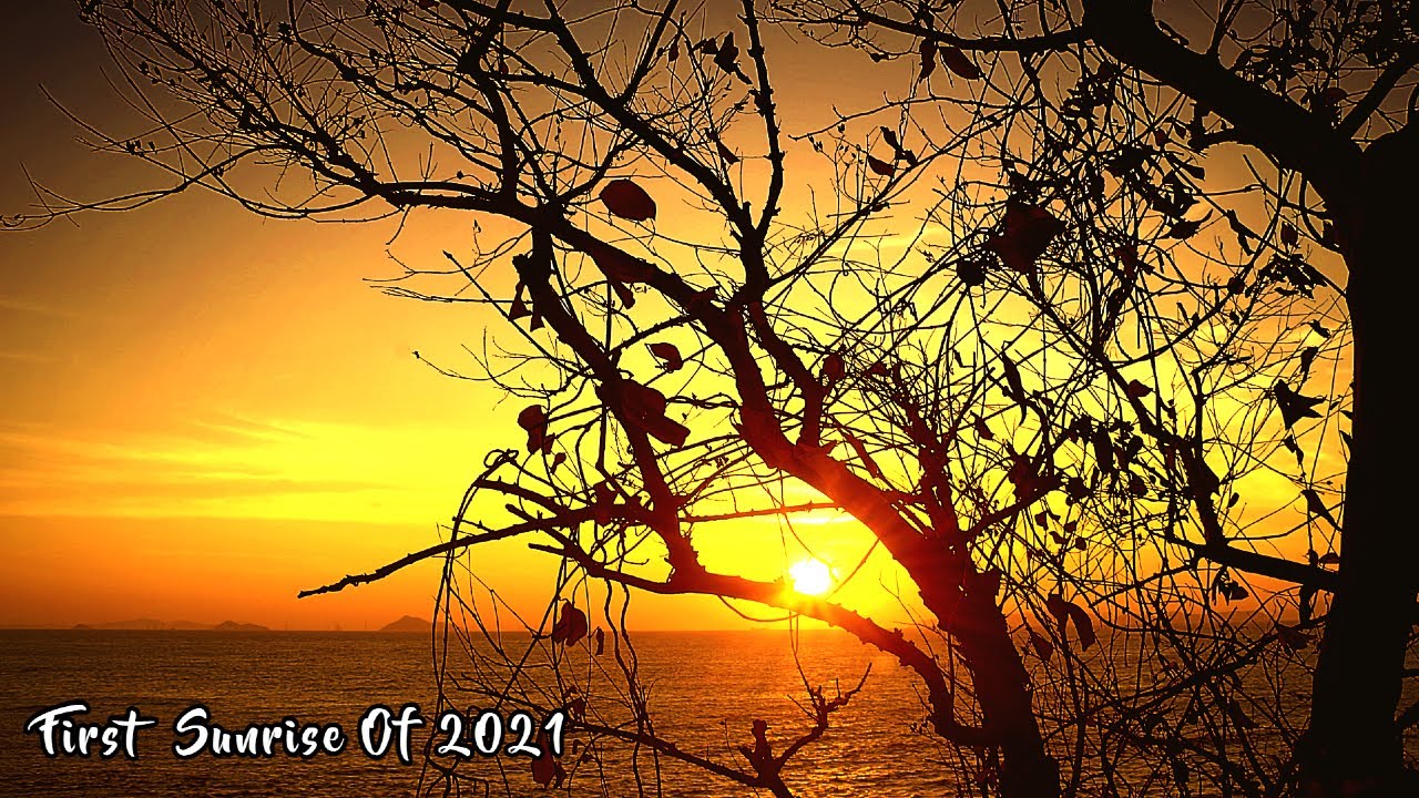 FIRST SUNRISE OF 2021/MACAU/HACSA BEACH/SURAJ VLOG # 9 - YouTube
