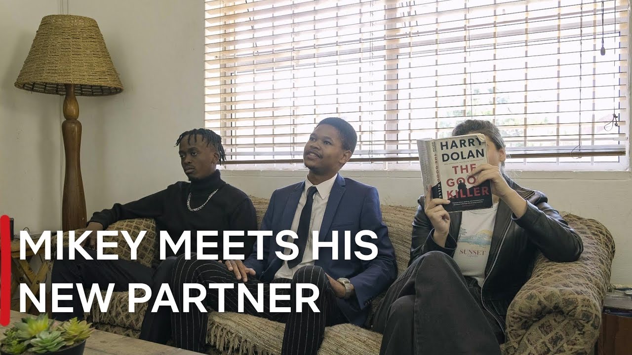 Blou Klip Scenes | Mikey Meets His New Partner | Short Film Klips - YouTube