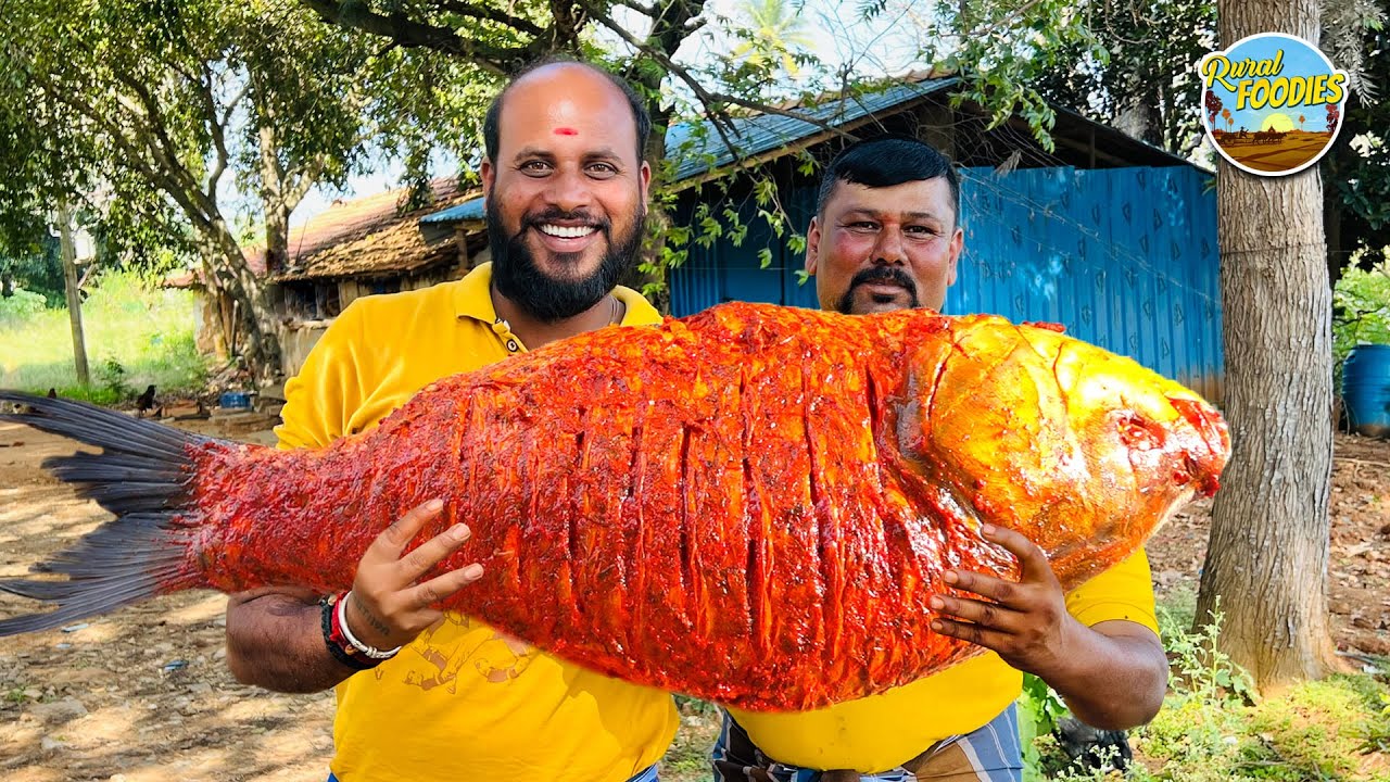 Rural Foodies |ದೈತ್ಯ ಕಟ್ಲ ಮೀನು| Giant Katla Carp fish Cooked in Salt on ...