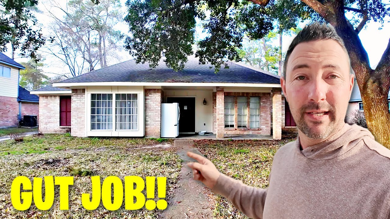 House Flipping 101 - Touring a FUNKY Vacant House to See if We Want to ...
