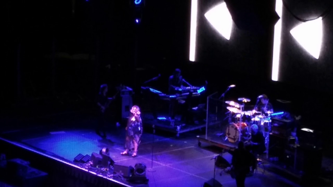 Blondie 7 21 19 Fade Away And Radiate Mohegan Sun Arena Ct Youtube