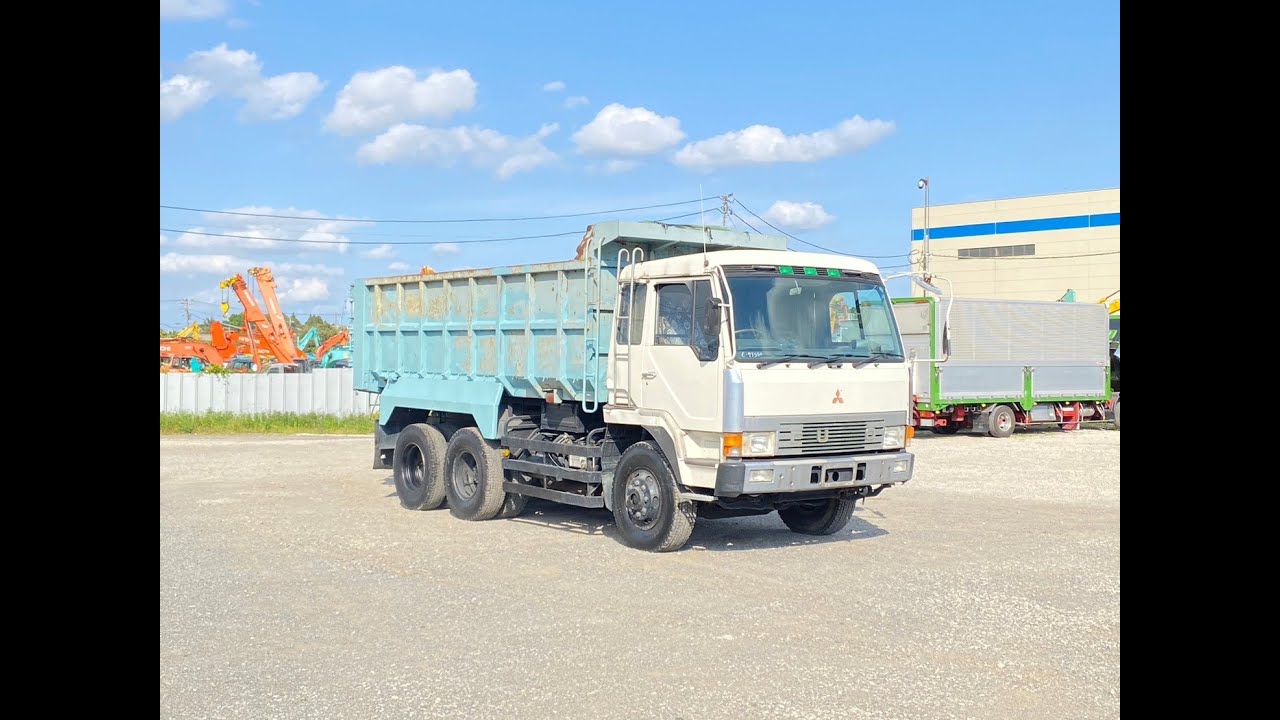 Fuso Super Great Dumper, 8DC11 Engine !! - YouTube