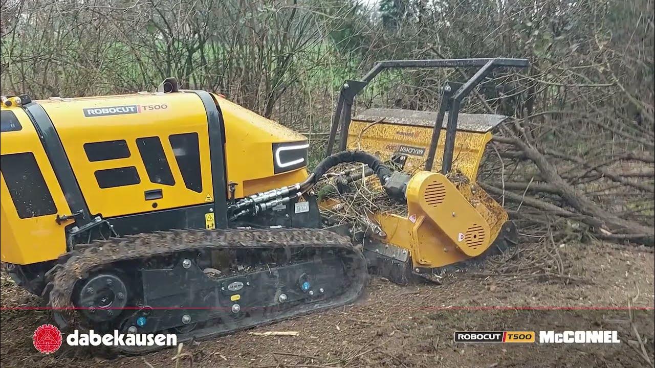 McConnel Robocut T500 met Predator bosbouw maairotor / Forstmulchkopf ...