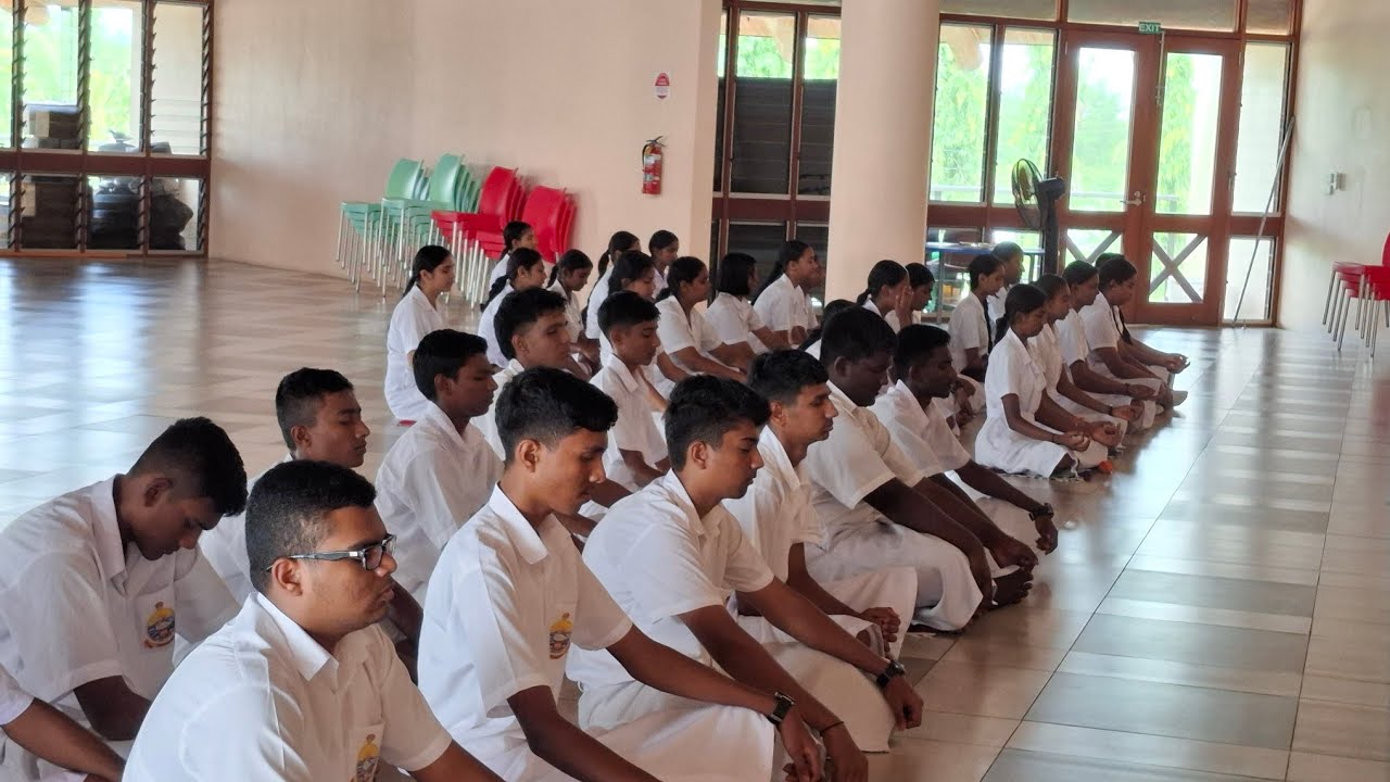 Ram bhajan// Rama chandra guna dham amari by swami Jitasangananda RKM ...