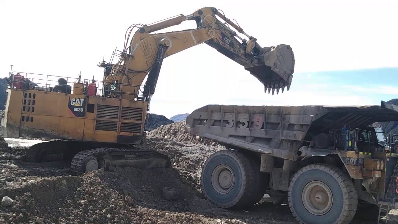 Loading material lunak pt freeport indonesia - YouTube