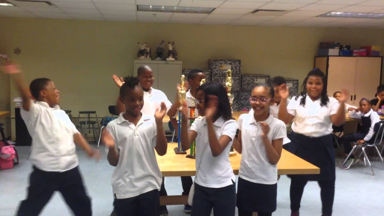 Happy (F.L.I.C.S) - Pharrell Williams - YouTube