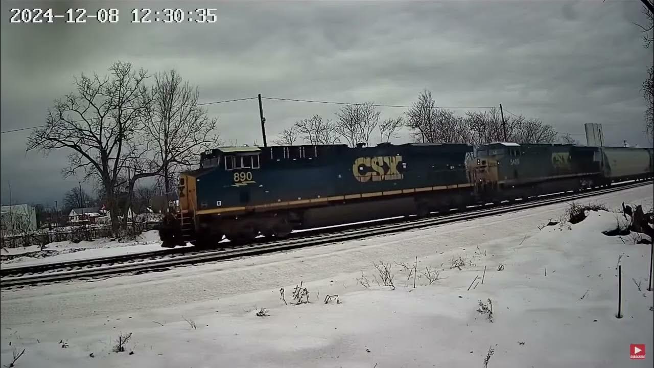 NS Train Breaks Knuckle and Makes Emergency Stop! 2 CSX Trains Meet! Trains In The Snow + Much ...
