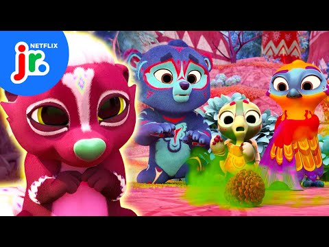 A Smelly Hello! 🦨💨 Spirit Rangers | Netflix Jr