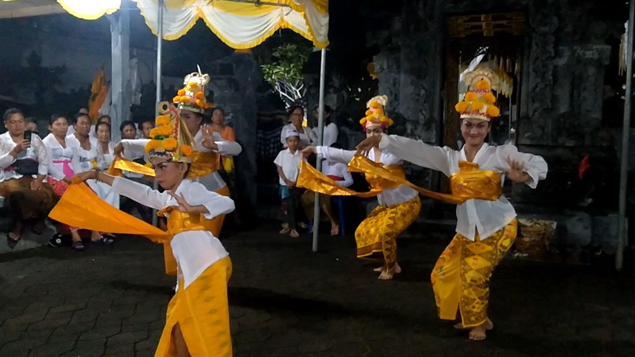 Tari Rejang Dewa 07 Nopember 2022 - YouTube