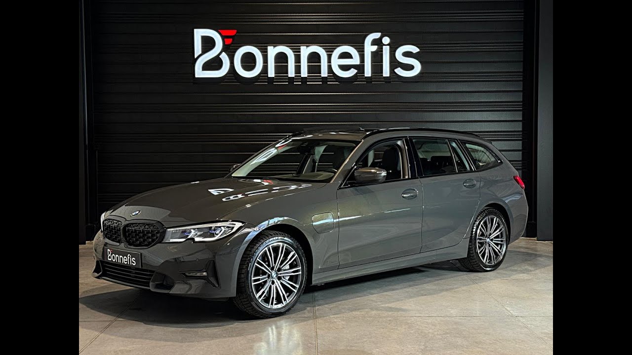 BMW 330 e touring de 292 chevaux ! Configuration individual ! - YouTube