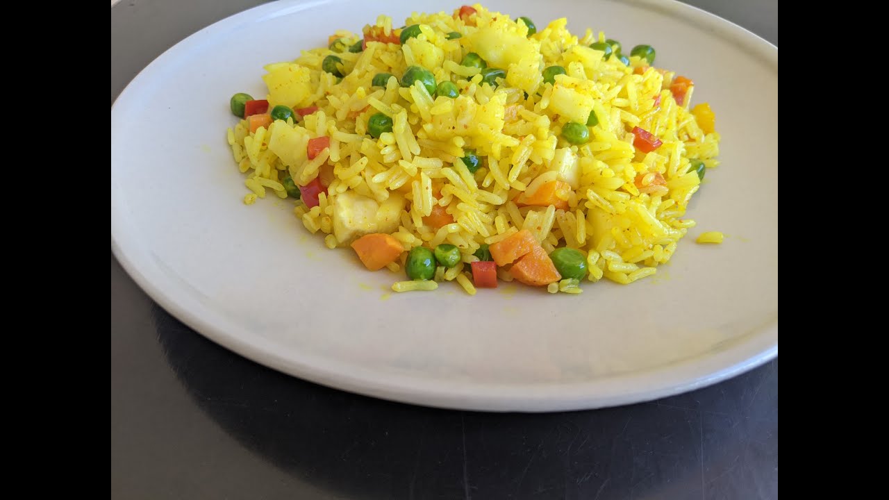 HOW TO MAKE PINEAPPLE RICE /VEGAN RICE 😍 - YouTube