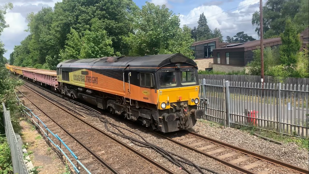 Class 66 | 66850 ‘David Maidment OBE’ | Colas Rail Freight - YouTube